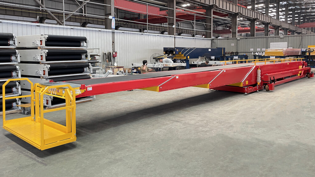 Mobile telescopic belt conveyor in the logistics industry